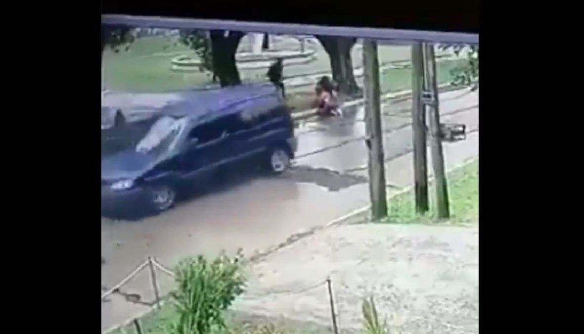 Video Captan Momento En El Que Intentan Secuestrar A Una Joven En